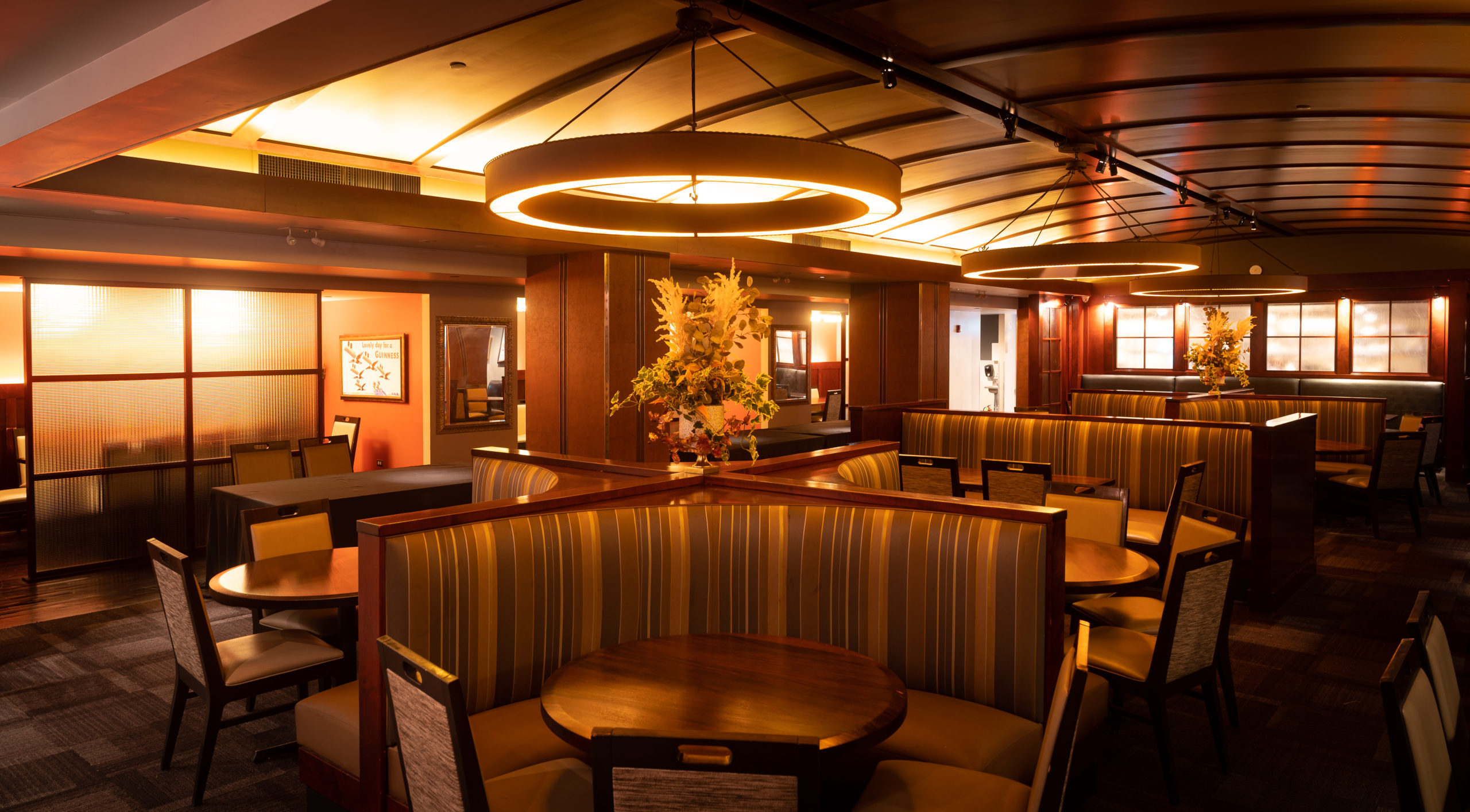 GALLERY – Pippin's Tavern – Your Chicago Neighborhood Pub